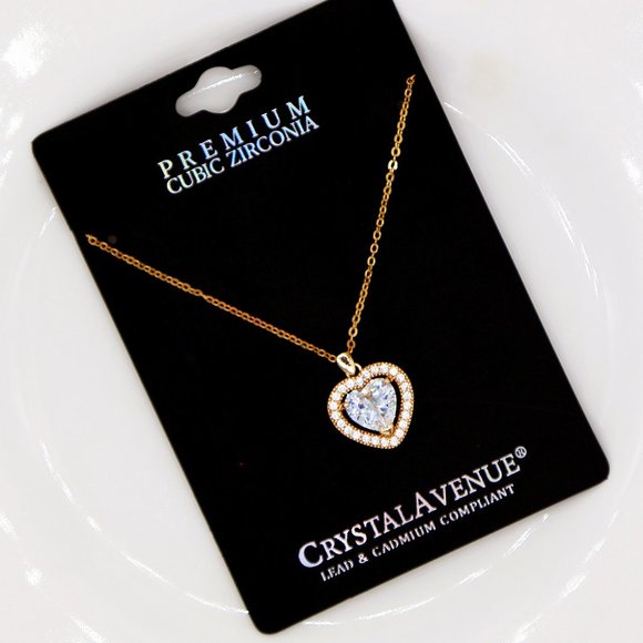 Crystal Avenue | Jewelry | New Crystal Avenue Halo Heart Cubic Zirconia Pendant Necklace 4k Gold ...